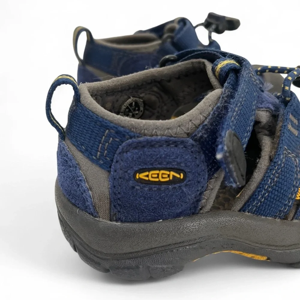 Keen | Shoes | 8c Keen Newport H2 Water Friendly Velcro Strap Unisex ...